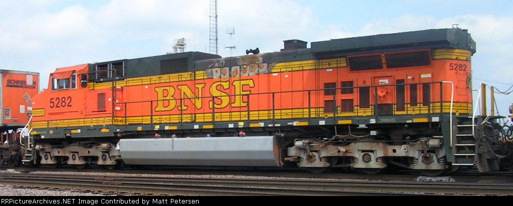 BNSF 5282
